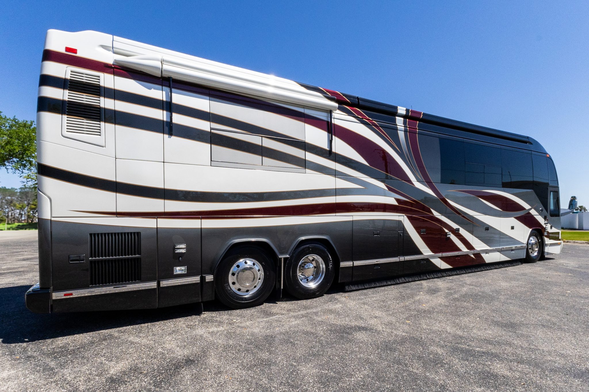 Prevost Listings | Luxury Prevost Motorcoaches for Sale